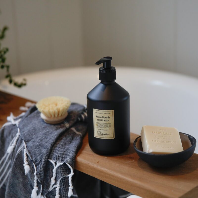 Liquid soap 500 ml - Les secrets d'Antoine – NetDécor